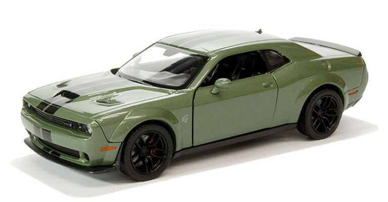 2018 Dodge Challenger SRT Hellcat Widebody, Green | Diecast Depot